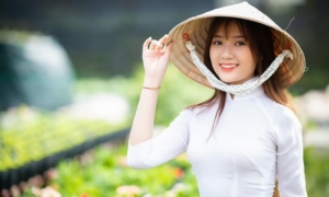 Traditional Vietnamese Hat: History and How to Make Non La