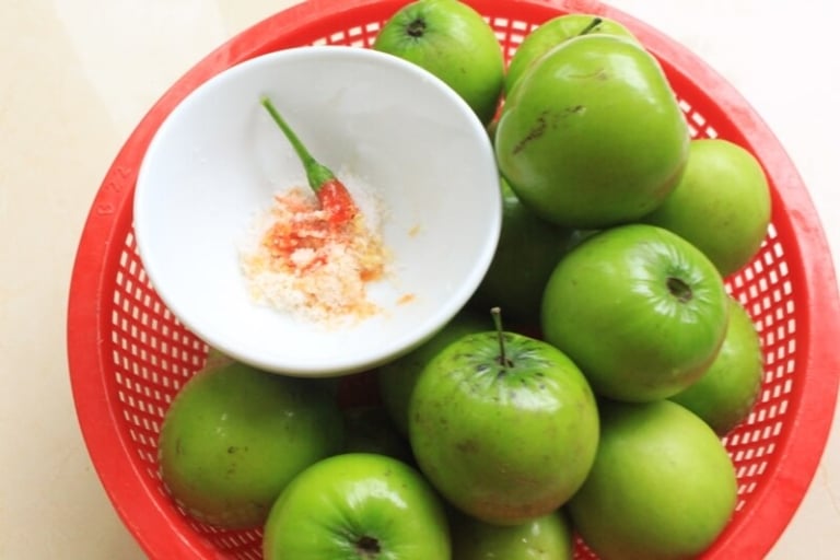 15 Popular Vietnamese Fruits to Taste