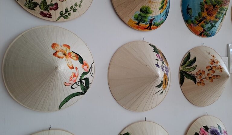 A Complete Guide about the Traditional Vietnamese Hat