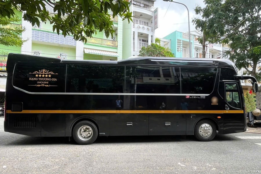 Vietnam Bus Rental - Private Coaches for Big Group Tours and Business Trips