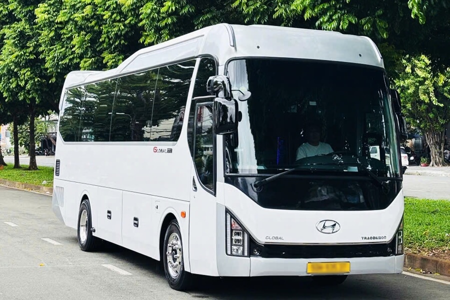 Vietnam Bus Rental - Private Coaches for Big Group Tours and Business Trips