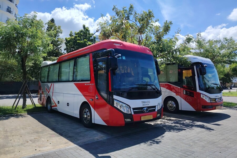 29-Seater Buses in Vietnam with Popular Models and Prices