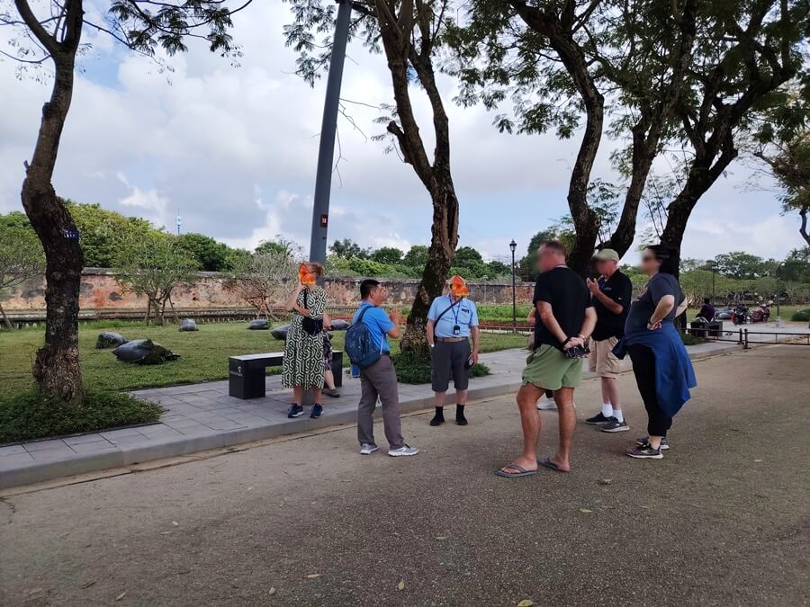 Vietnam Tour Guides: Prices and Tips for Hiring a Local Guide