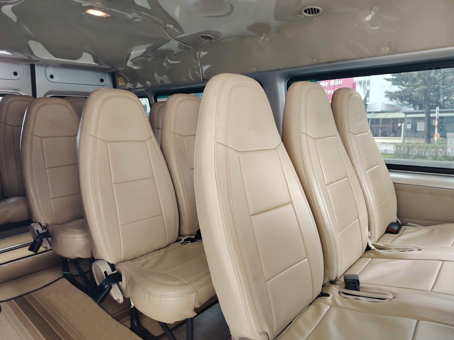 Van Rental in Vietnam – Hire 9 to 16-Seater Vans for Small Groups