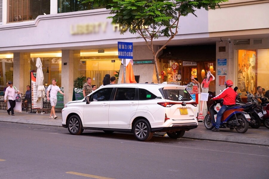 Private Transfer from Ho Chi Minh City to Ho Tram | Door-to-Door Service